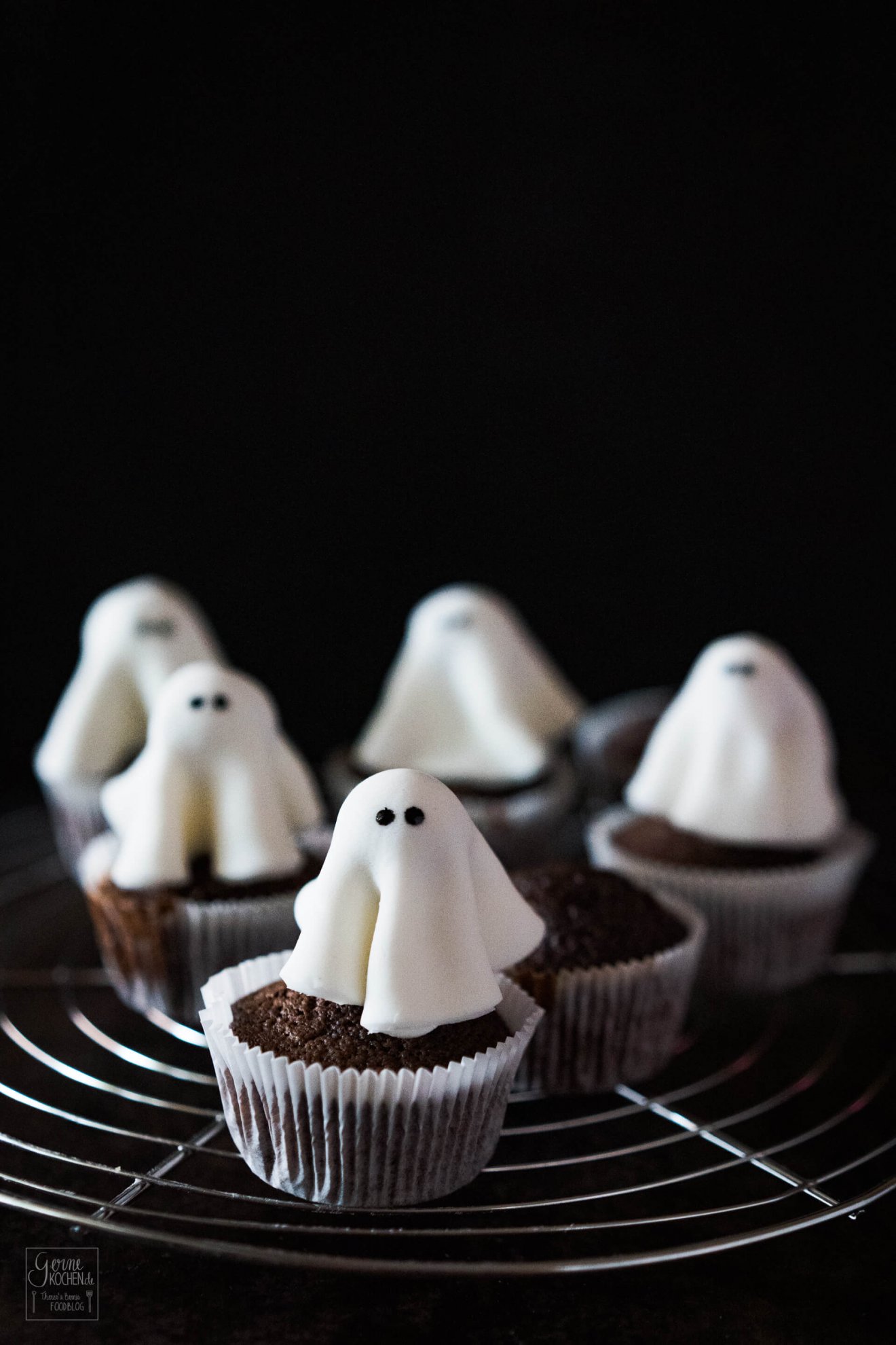 Gespenster-Muffins - spooky - Rezept von Gernekochen.de