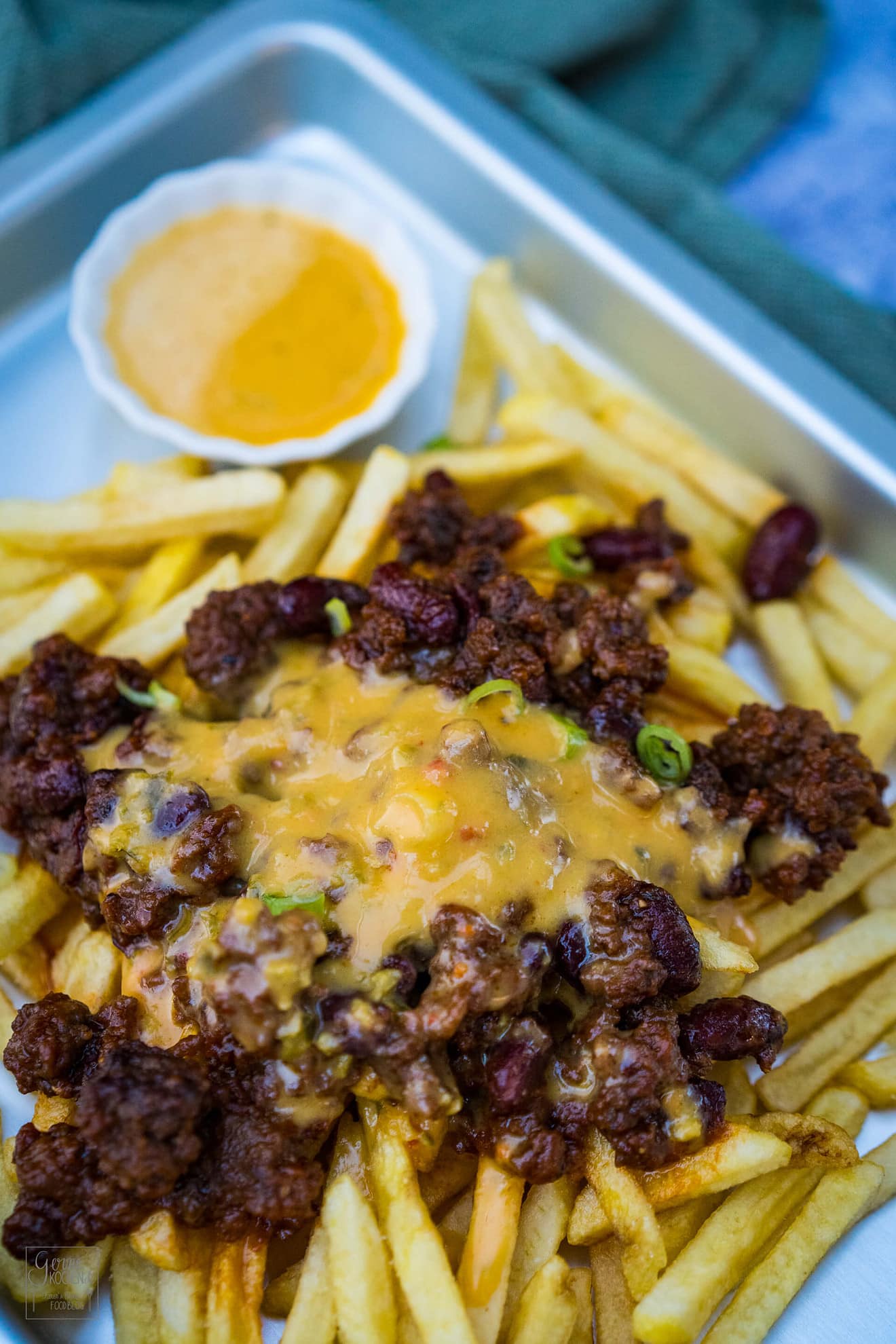 Rezept: Chili Cheese Fries mit Käsesauce - Gernekochen.de