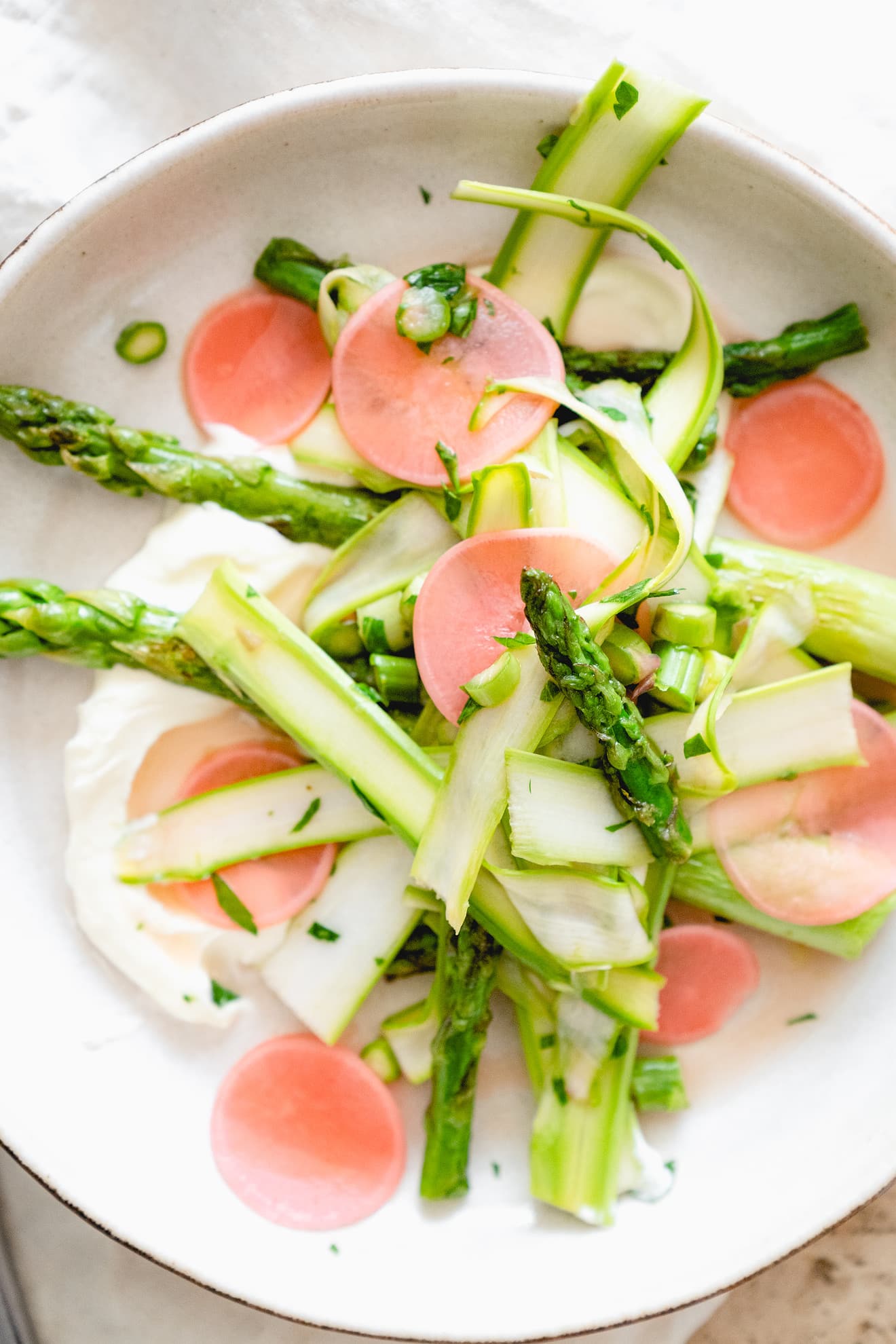 Grüner Spargelsalat - Rezept von Gernekochen.de