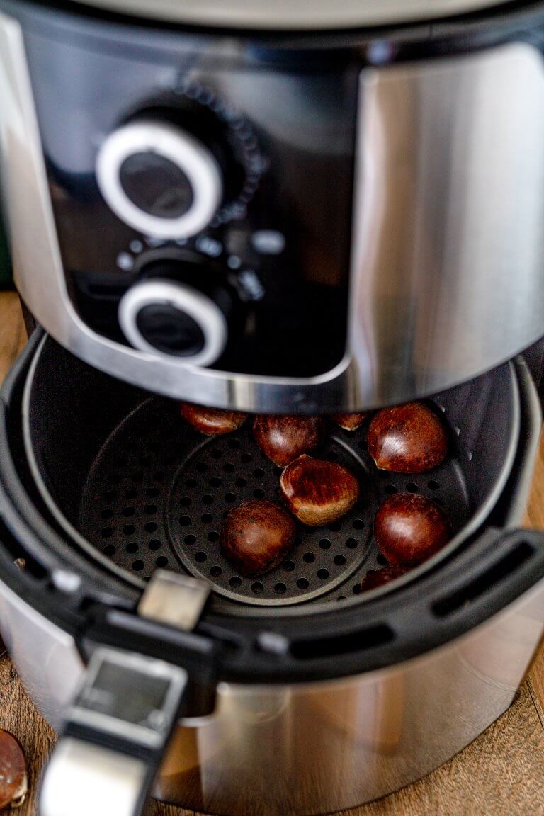 Heiße Maronen aus dem Airfryer - Rezept von Gernekochen.de