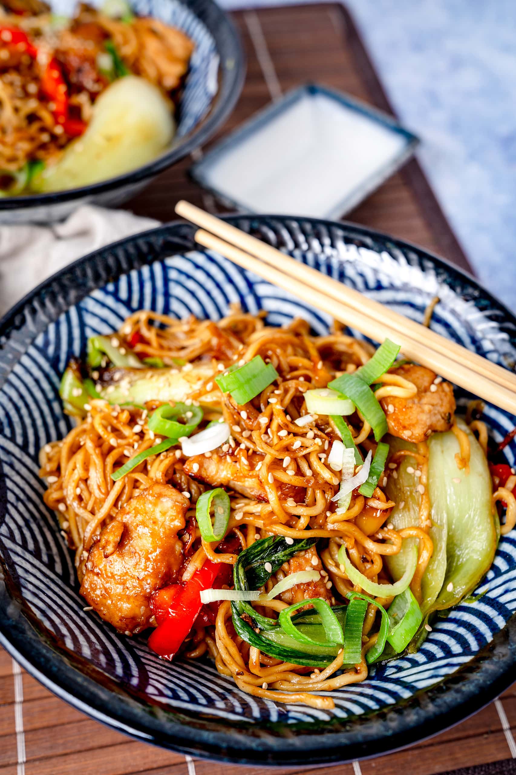 Gebratene Nudeln mit Hähnchen - Rezept vom Asia Imbiss